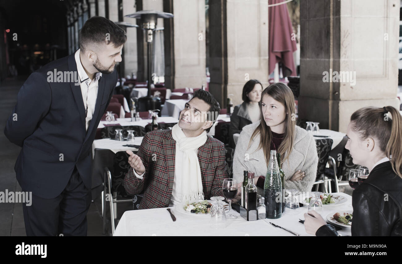 Restaurant customer complaint hi-res stock photography and images - Alamy