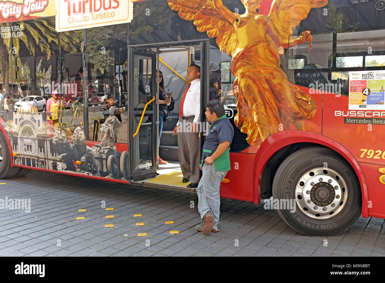 Double decker city tour bus hi-res stock photography and images - Alamy