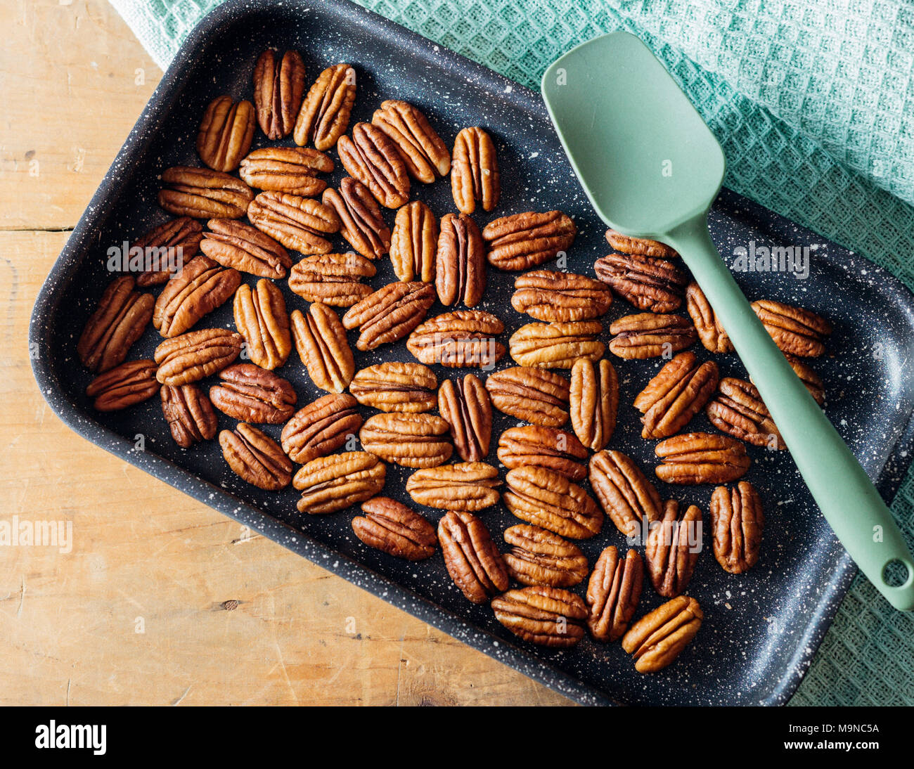 Toasted pecan hi-res stock photography and images - Alamy