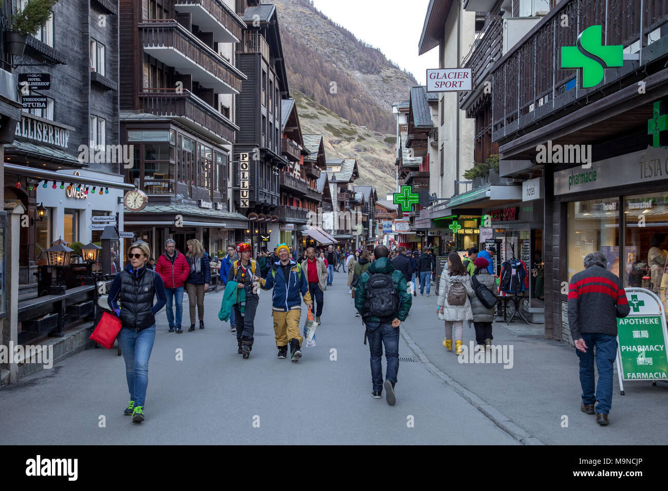 People in the streets of Zermatt, Switzerland Stock Photo - Alamy