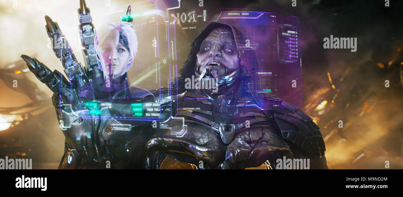 READY PLAYER ONE, from left: Tye Sheridan, T.J. Miller, 2018. © Warner ...