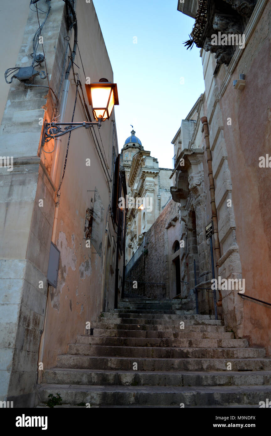 Commendatore hi-res stock photography and images - Alamy