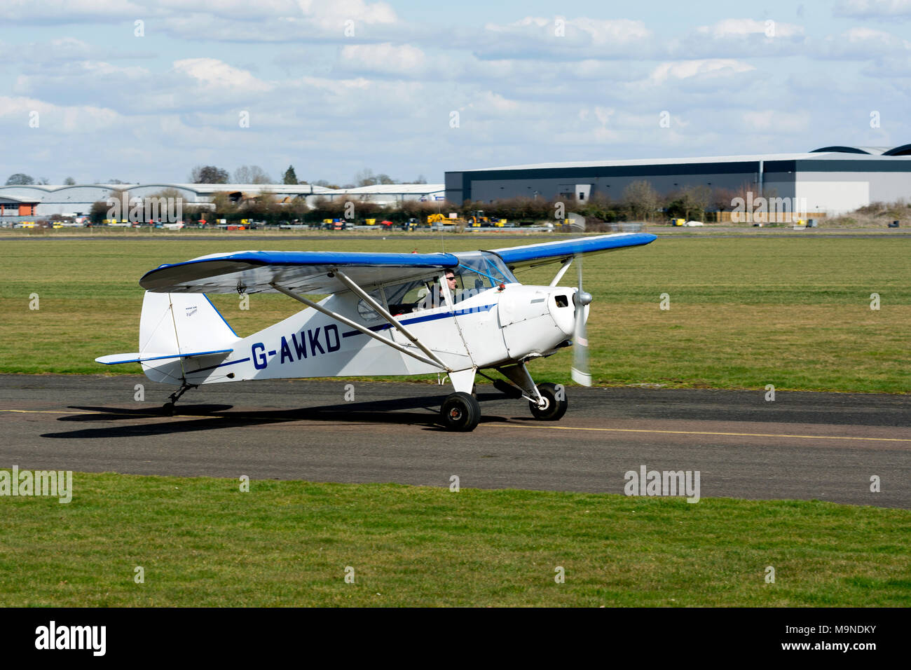 Piper Airplane High Resolution Stock Photography and Images - Alamy