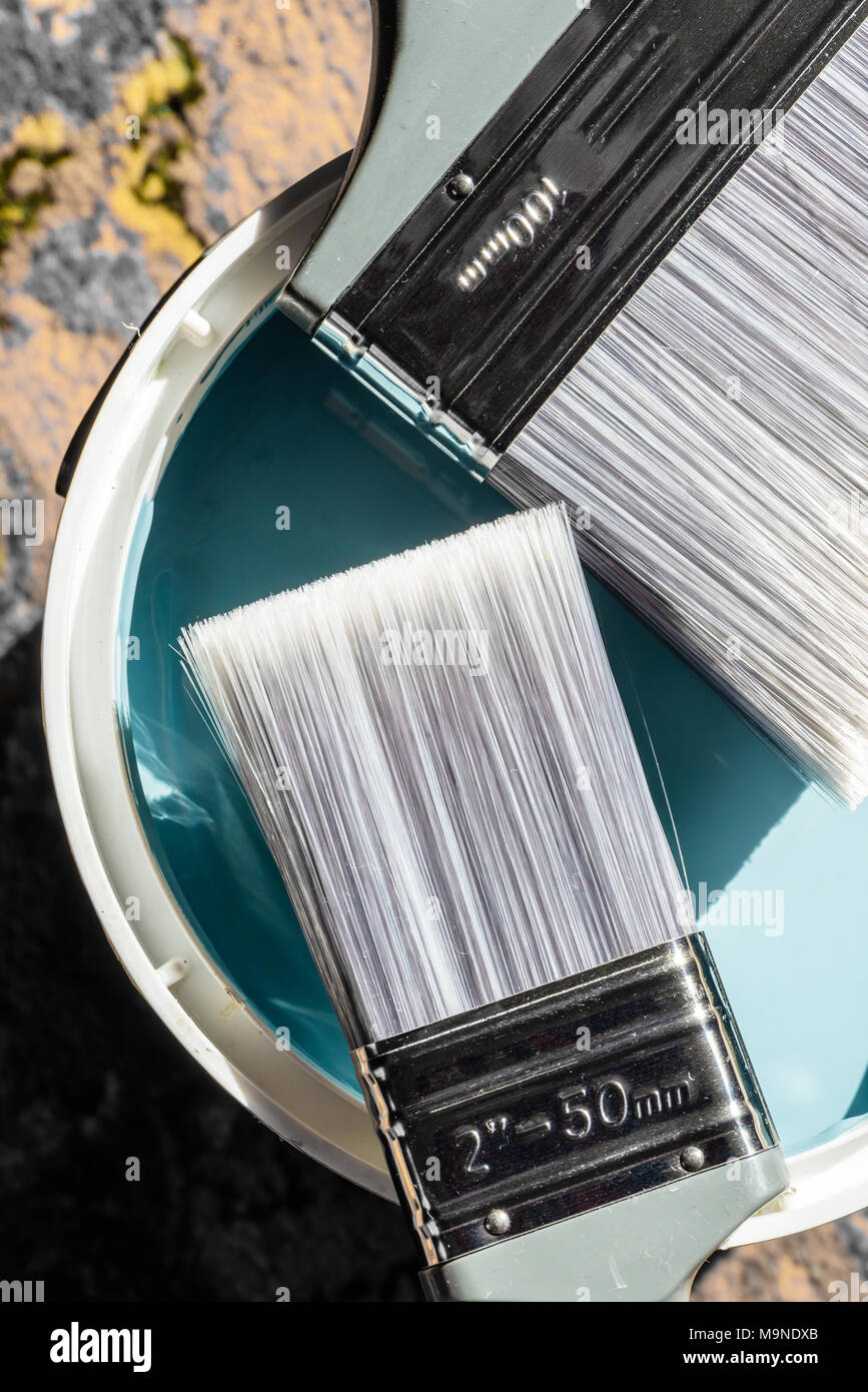 Decorators Paint Brush and Paint Stock Photo - Alamy