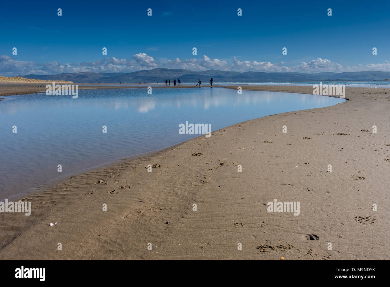 Irish beach sand dunes blue hi-res stock photography and images - Alamy