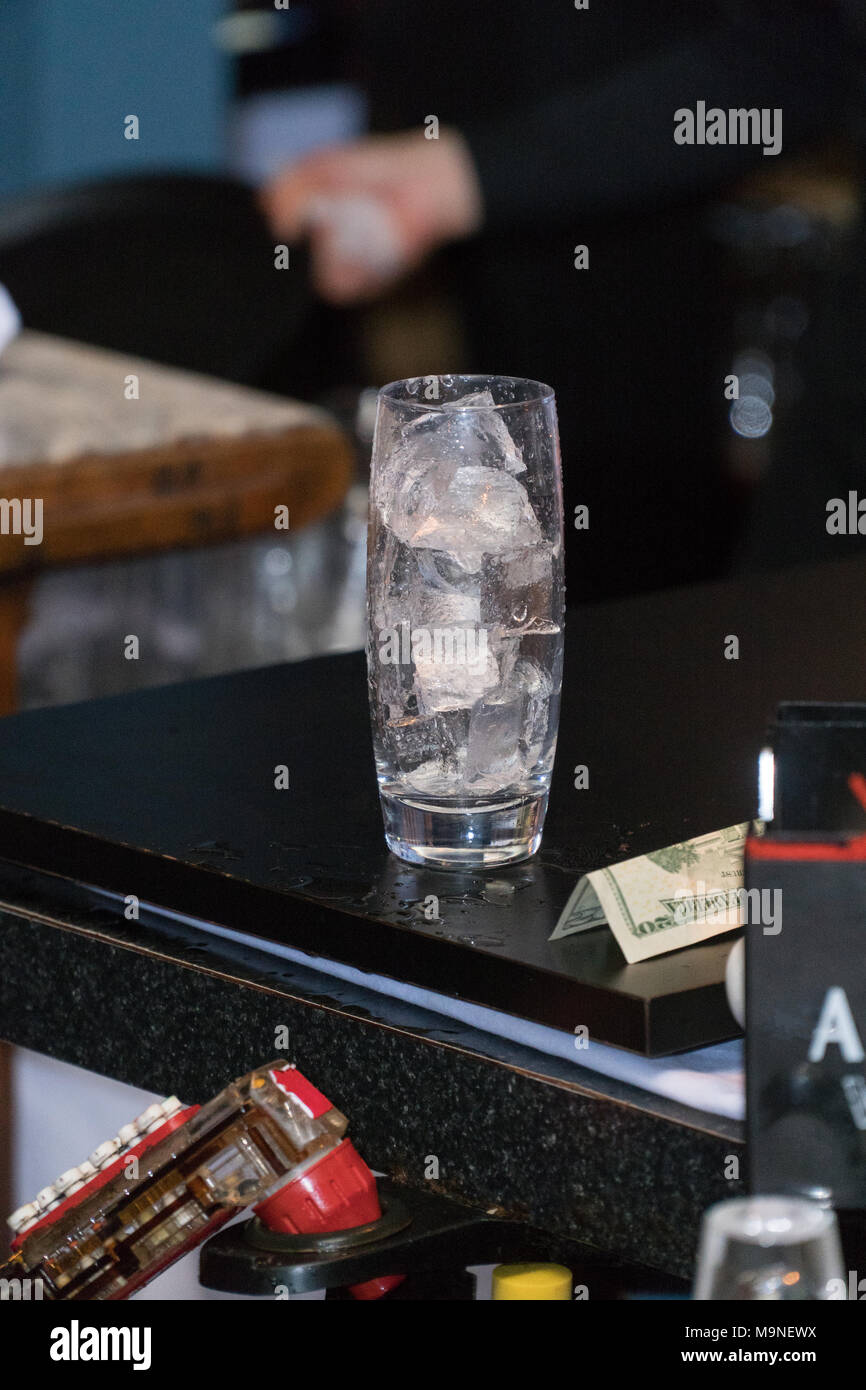 Rock filled table hi-res stock photography and images - Alamy