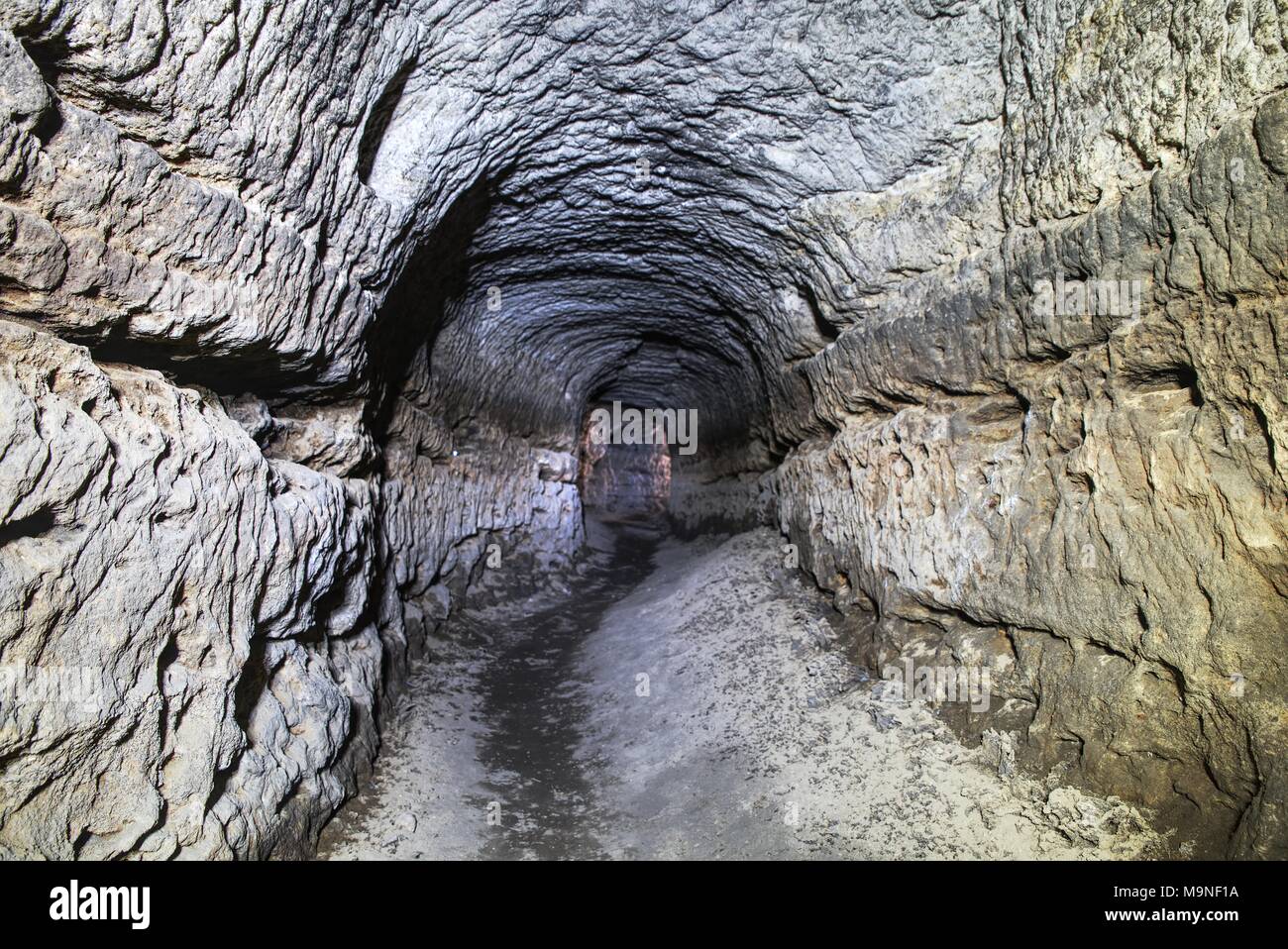 Quarry Tunnel Stock Photos & Quarry Tunnel Stock Images - Alamy
