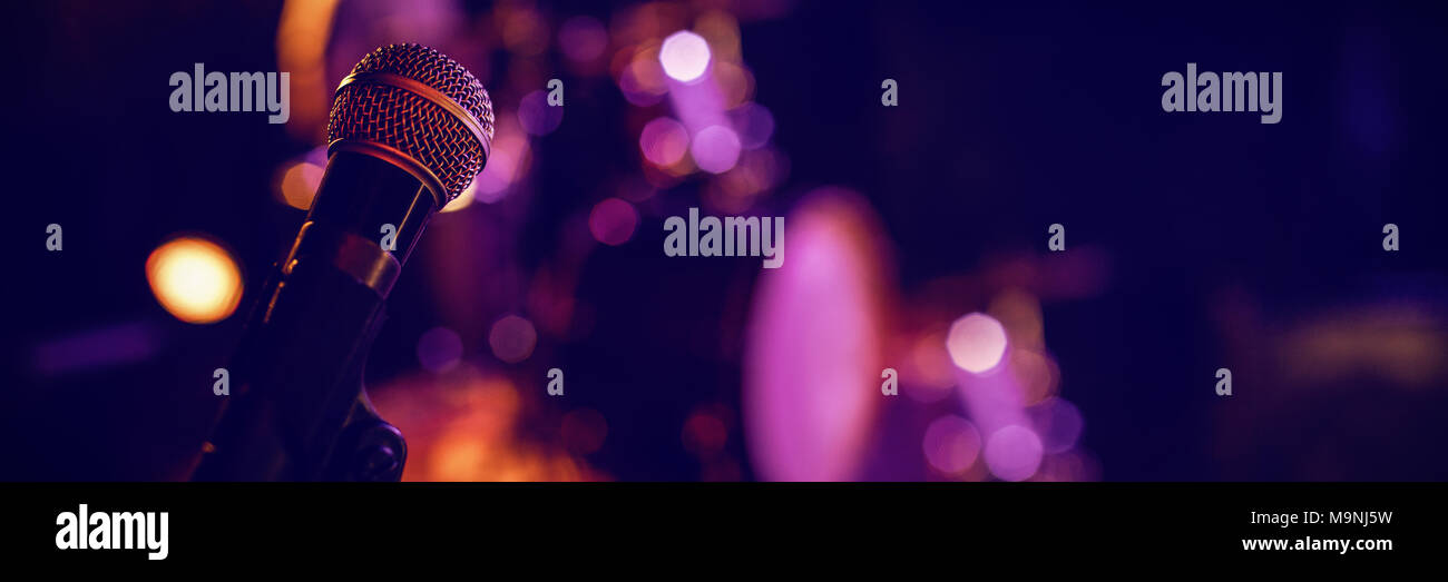 Pop star microphone microphone hi-res stock photography and images - Alamy