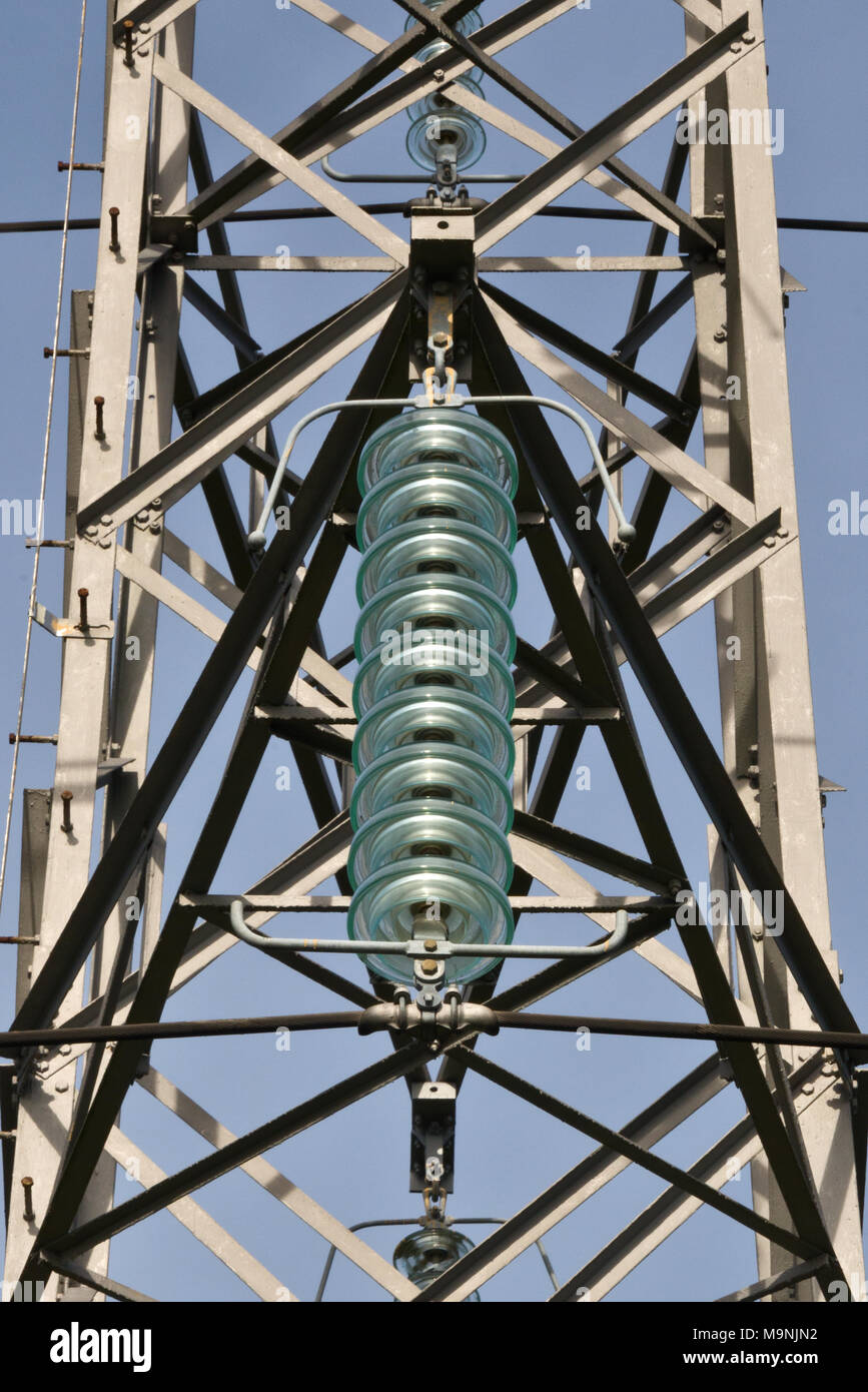 Electricity pylon hampshire hi-res stock photography and images - Alamy