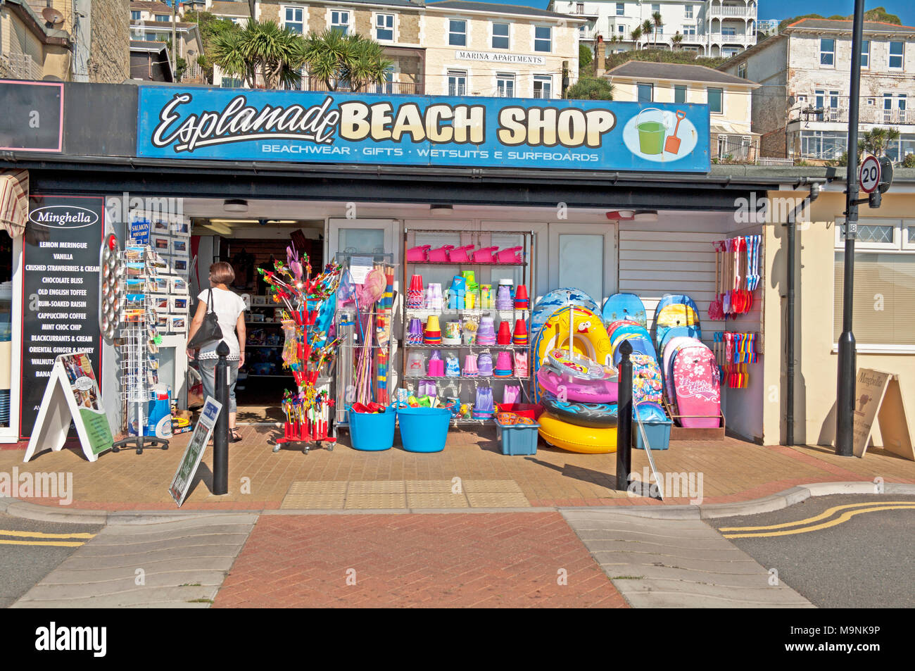 Beach front shop hi-res stock photography and images - Alamy