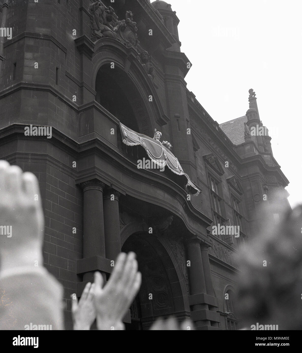 Queen mother british royalty hi-res stock photography and images - Alamy