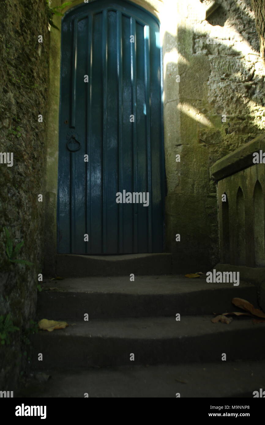 The blue door Stock Photo - Alamy