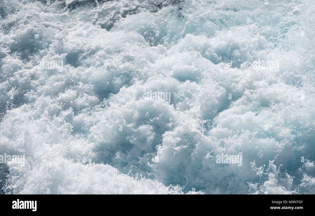 View down at the aft of cruise ship with churning ocean Stock Photo - Alamy