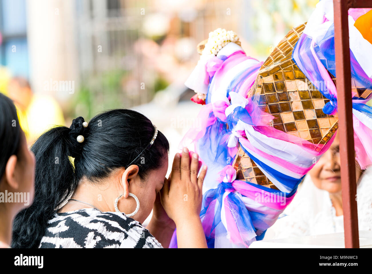 Blessing hands head hi-res stock photography and images - Alamy