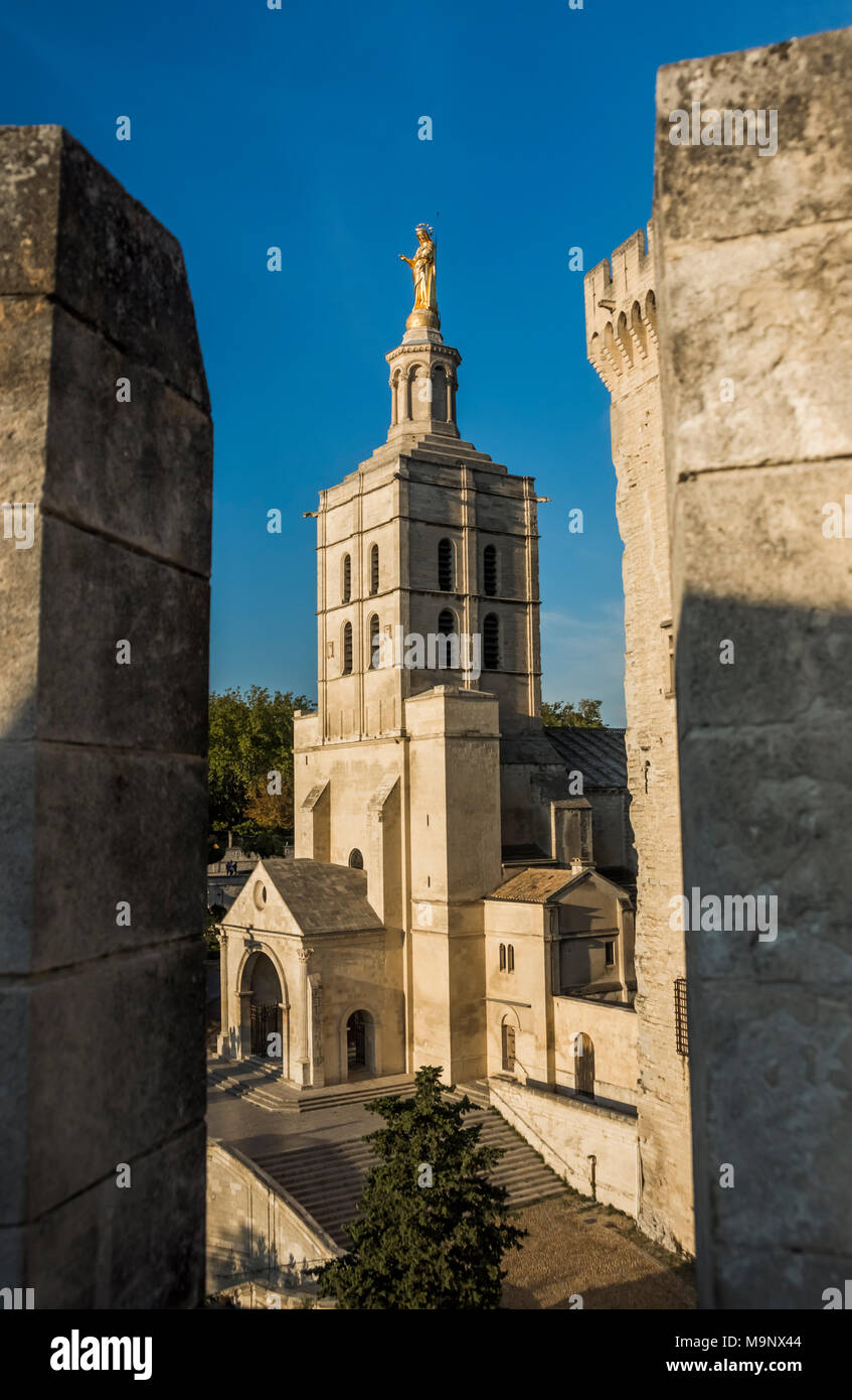 Unesco avignon hi-res stock photography and images - Alamy