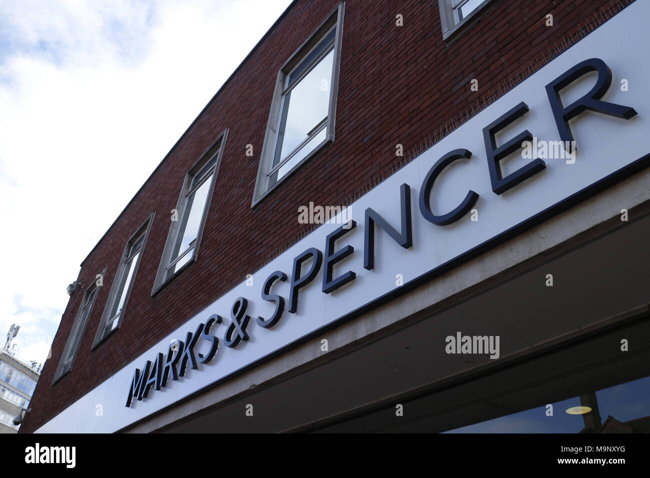 Storefront signage hi-res stock photography and images - Alamy