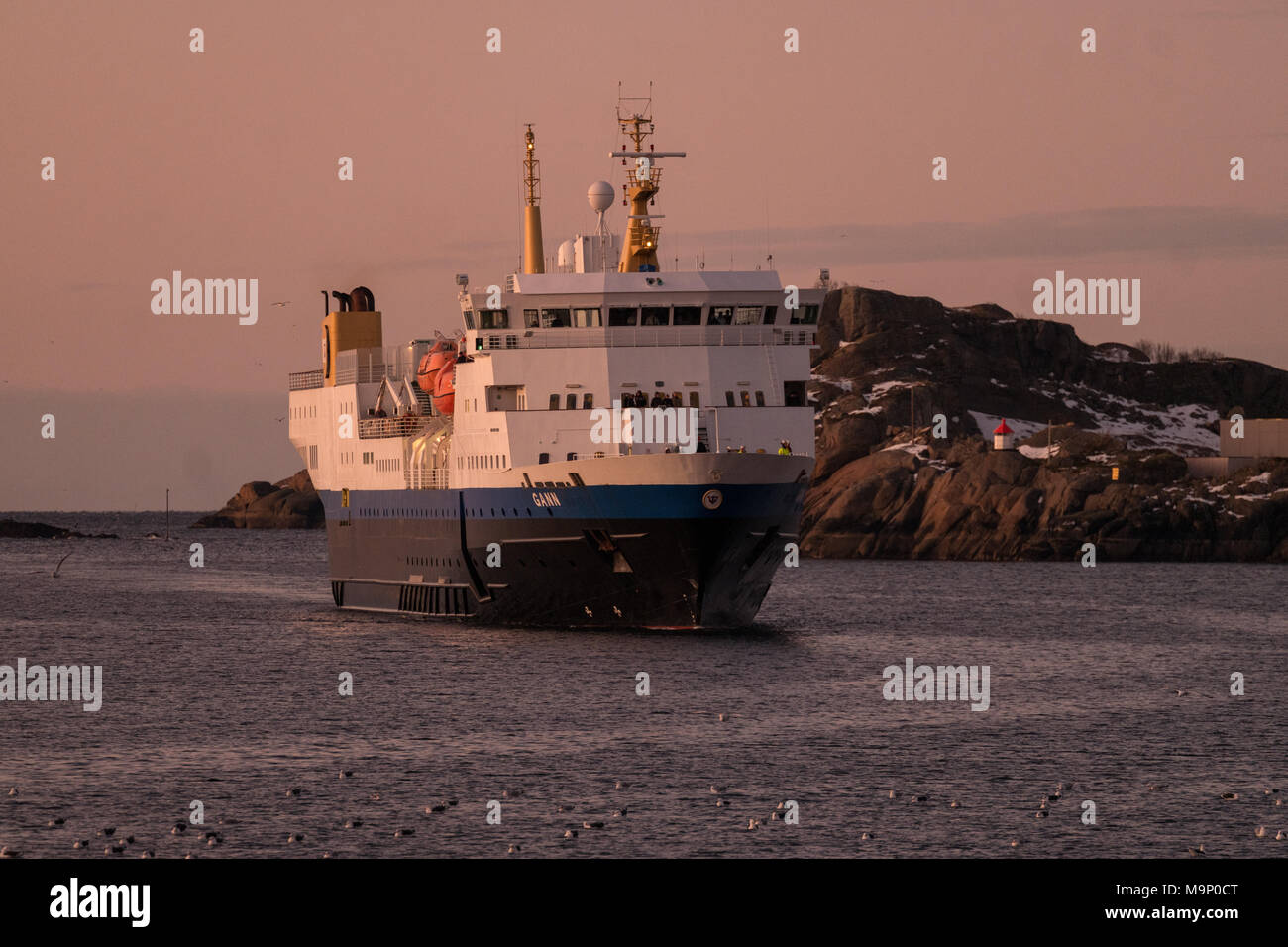 Svinoya Rorbuer, self-catering cabins on the island of Svinoya, across ...