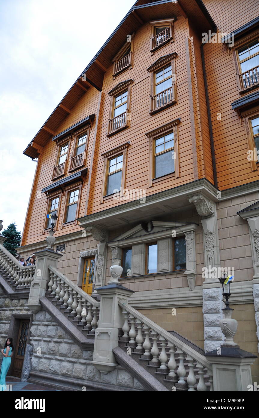 Viktor yanukovych house hi-res stock photography and images - Alamy