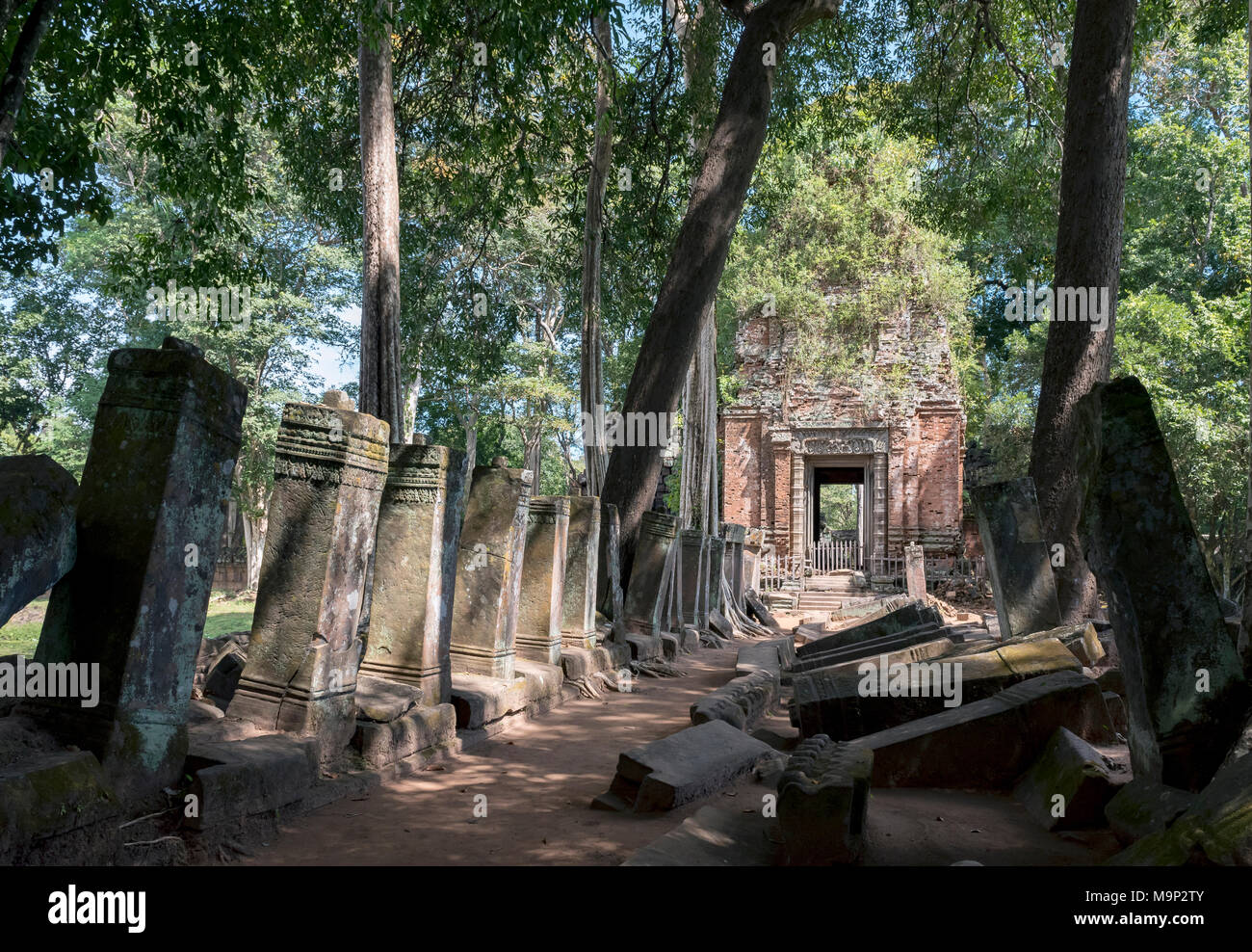 Prasat Krahom at Koh Ker Temple, Cambodia Stock Photo - Alamy