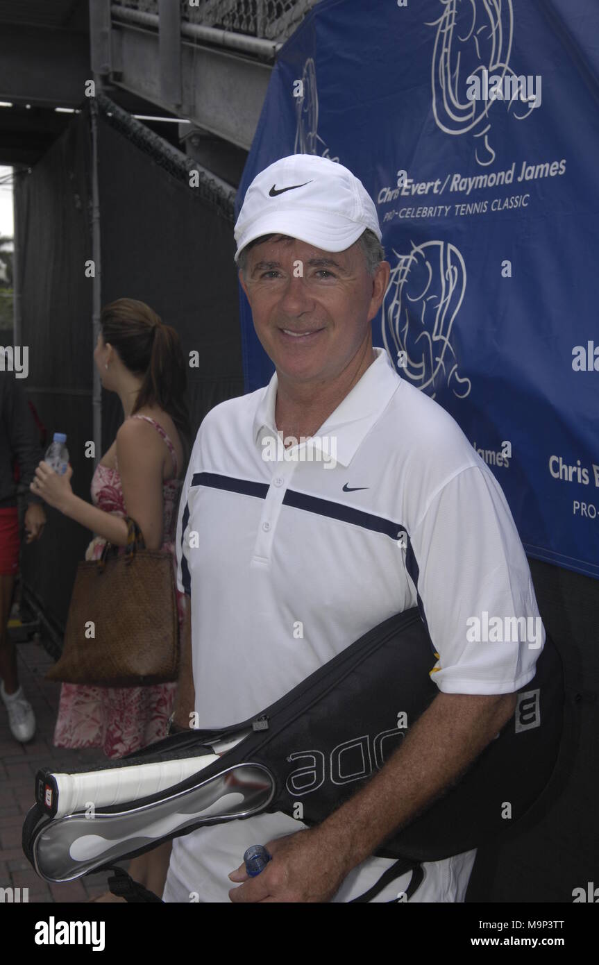 DELRAY BEACH, FL - NOVEMBER 4, 2006: Tennis legend Chris Evert ...