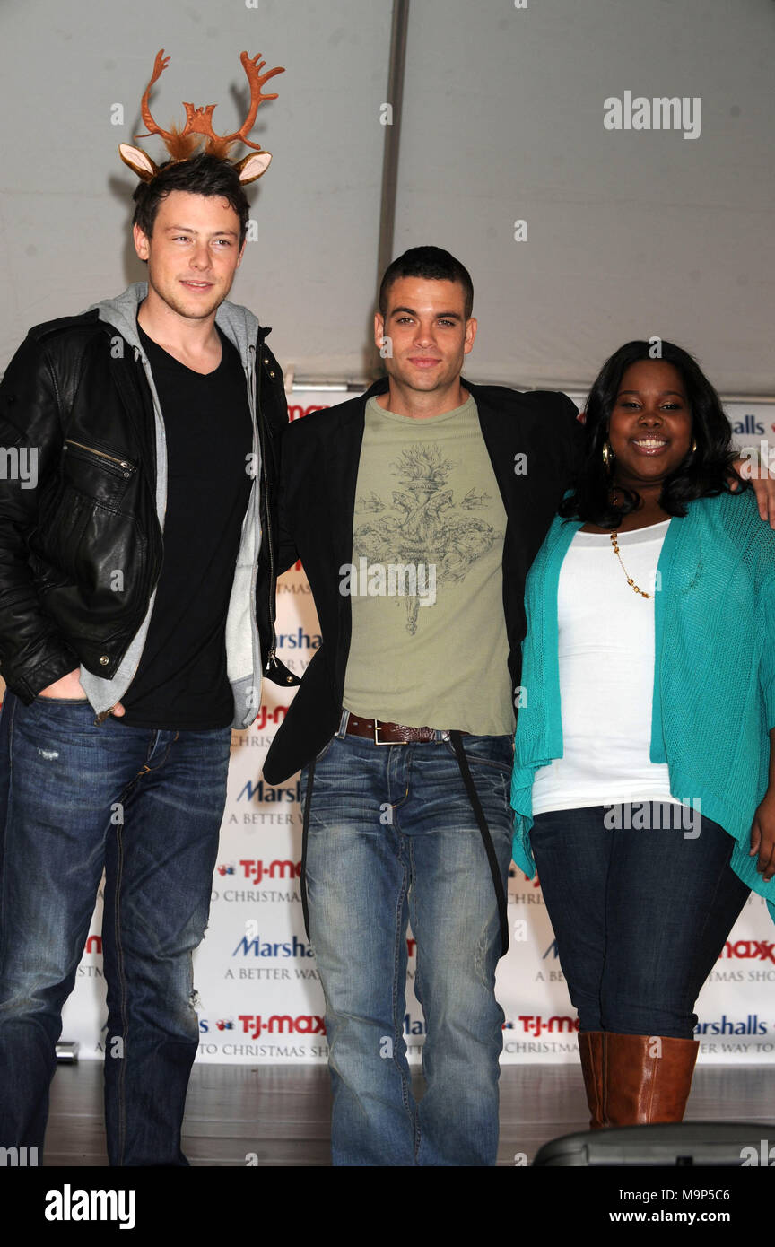 NEW YORK - DECEMBER 03: Actor Cory Monteith, Mark Salling and Amber ...
