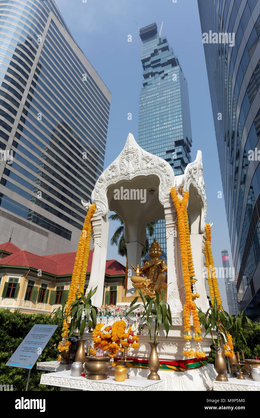 Bang rak shrine hi-res stock photography and images - Alamy