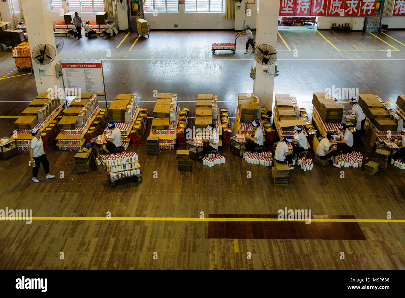 Business packaging hi-res stock photography and images - Alamy