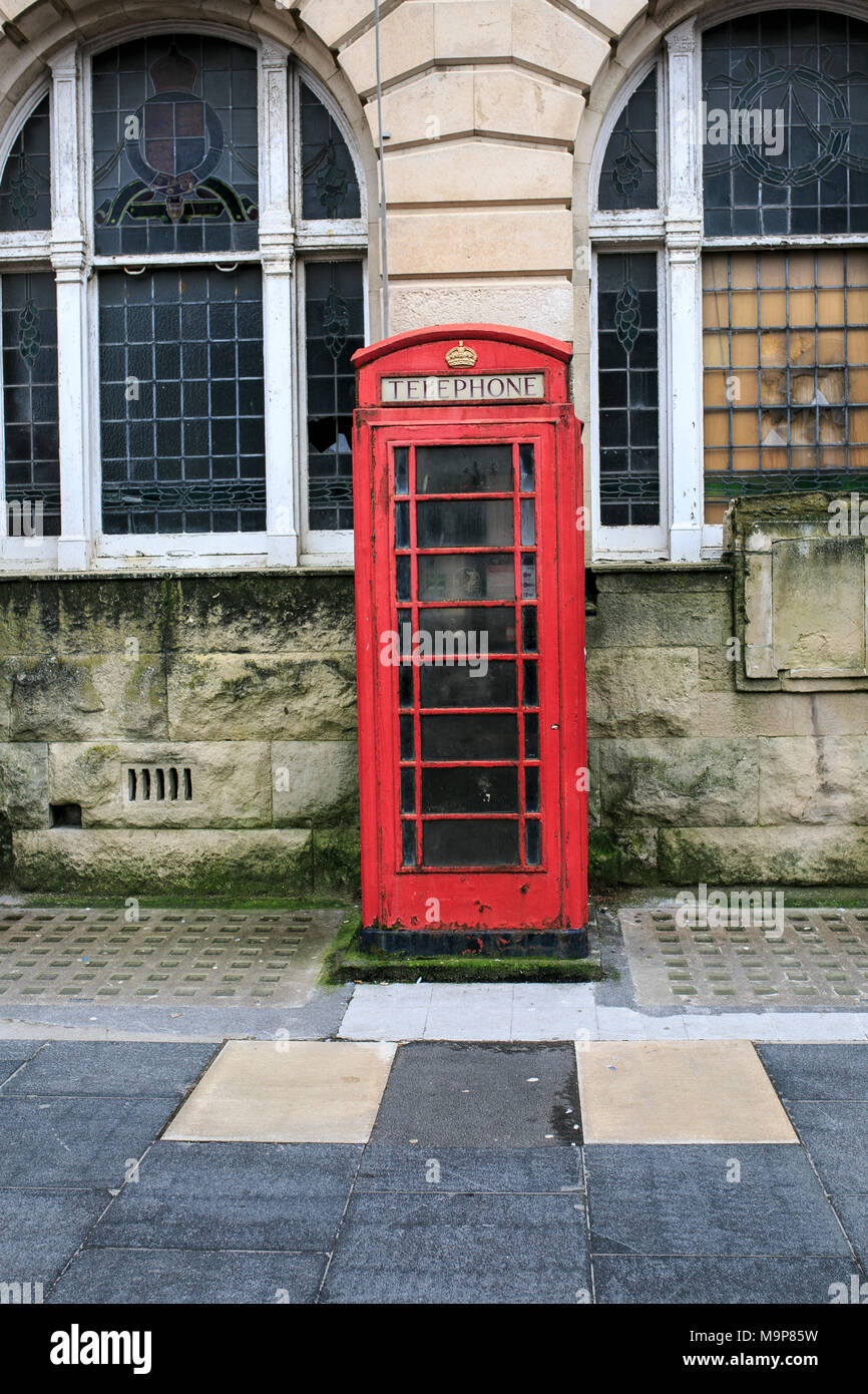 Traditional red british cabin Stock Photo - Alamy