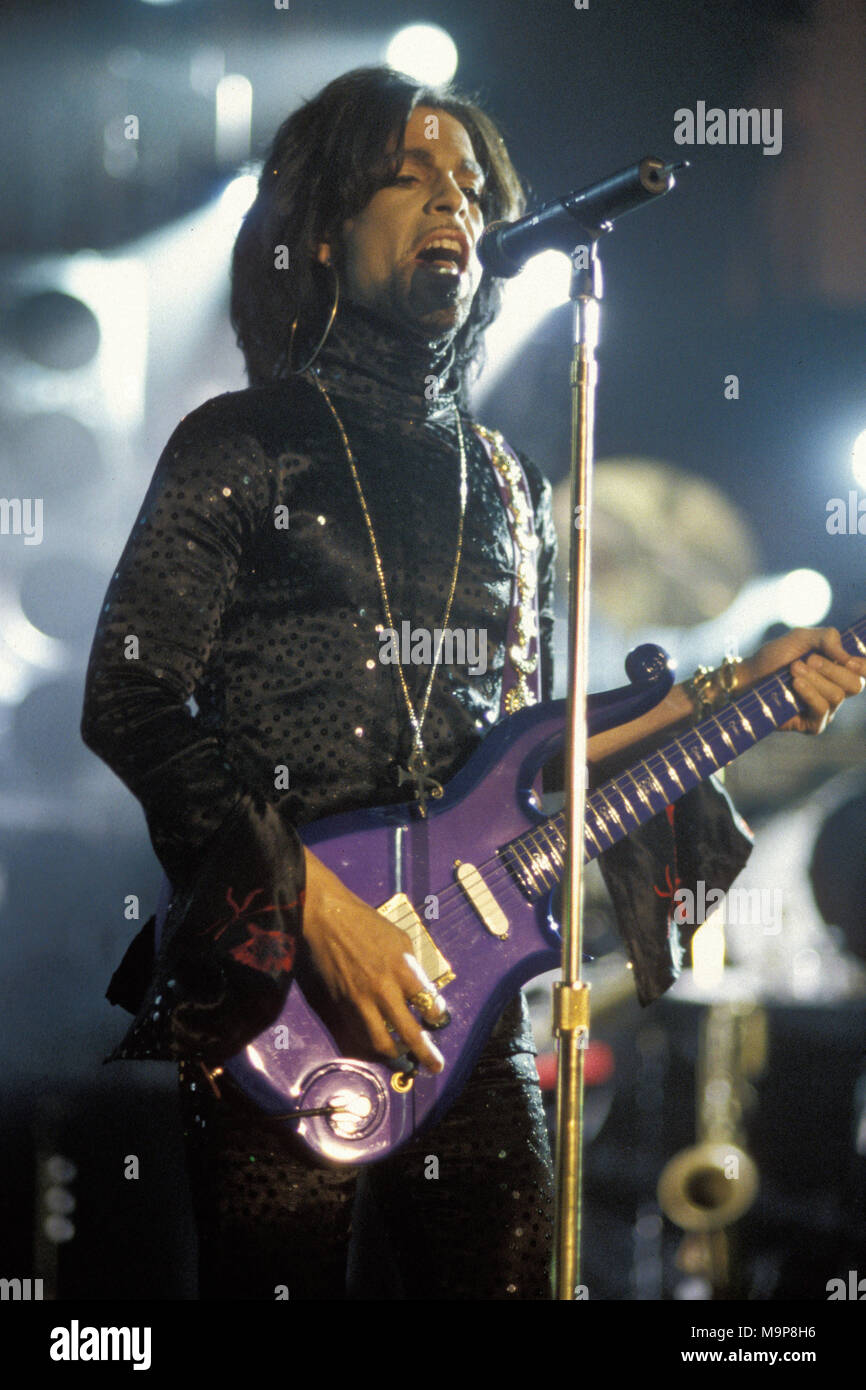 MIAMI, FL - AUGUST 15: Prince performs at the Miami Arena on August 15 ...