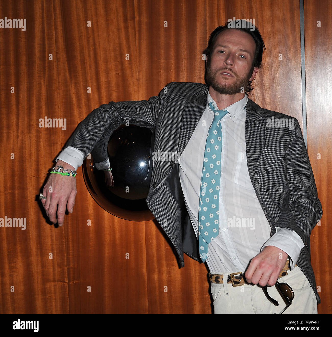 MIAMI BEACH, FL - JANUARY 19: Velvet Revolver and Stone Temple Pilots ...