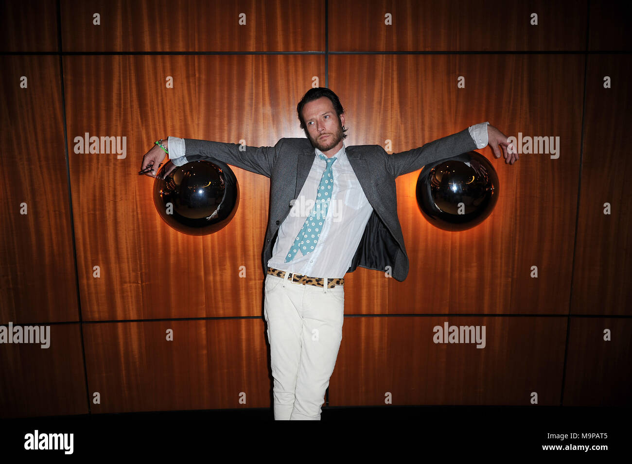 MIAMI BEACH, FL - JANUARY 19: Velvet Revolver and Stone Temple Pilots ...