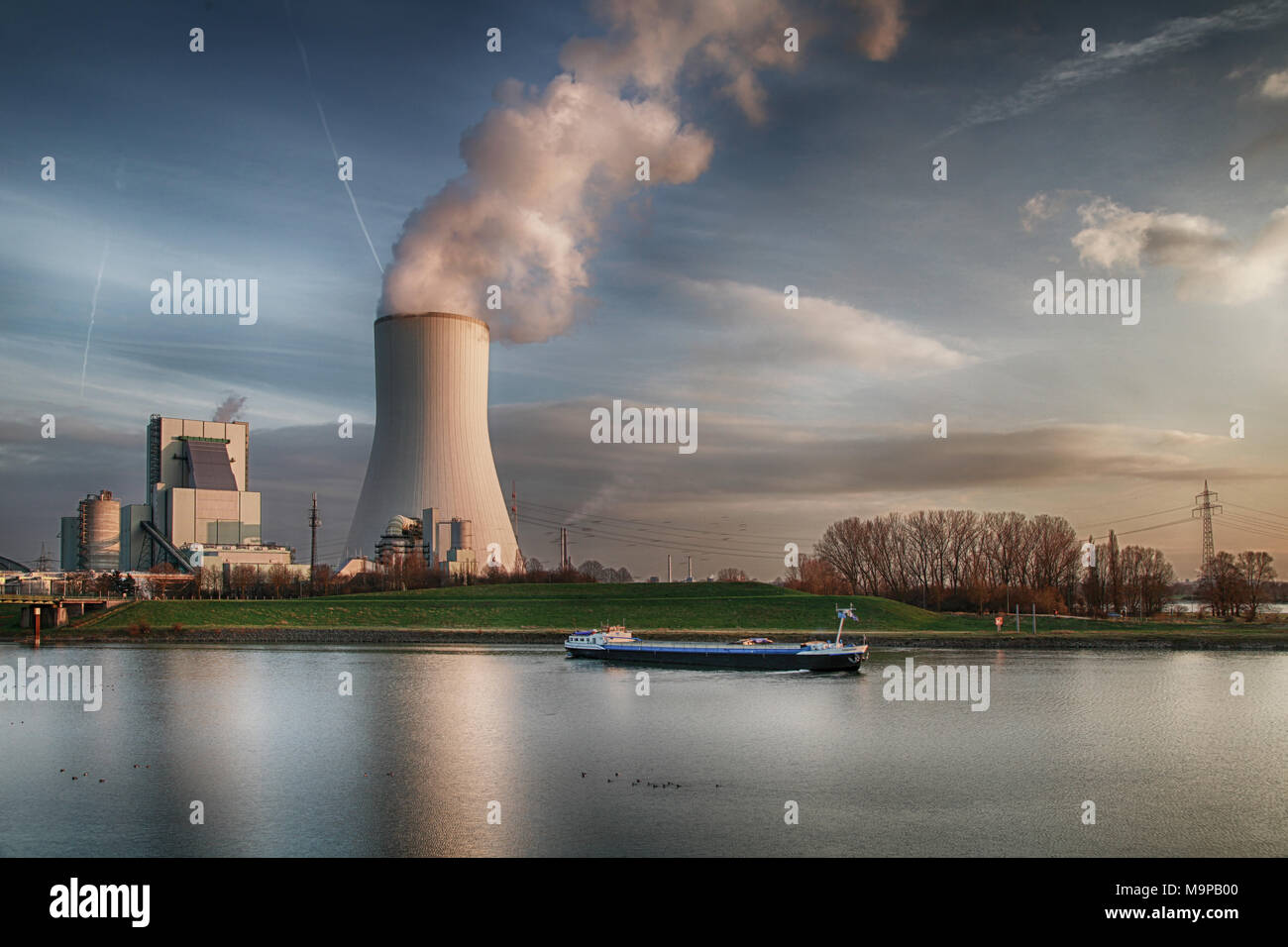 Steag coal-fired power plant at Rhine river, Duisburg, Germany Stock ...