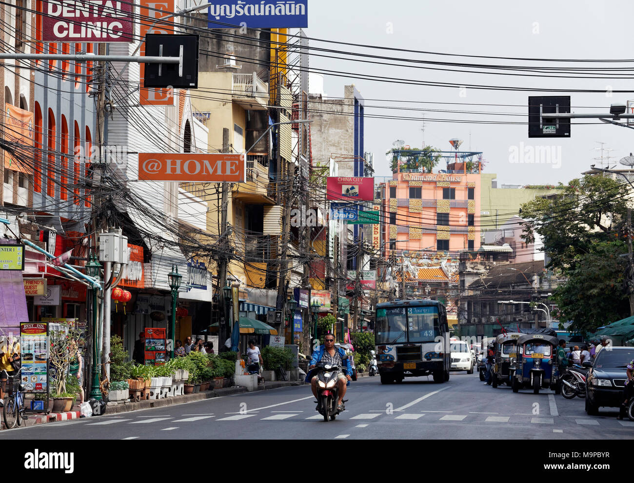 Thanon phra hi-res stock photography and images - Alamy