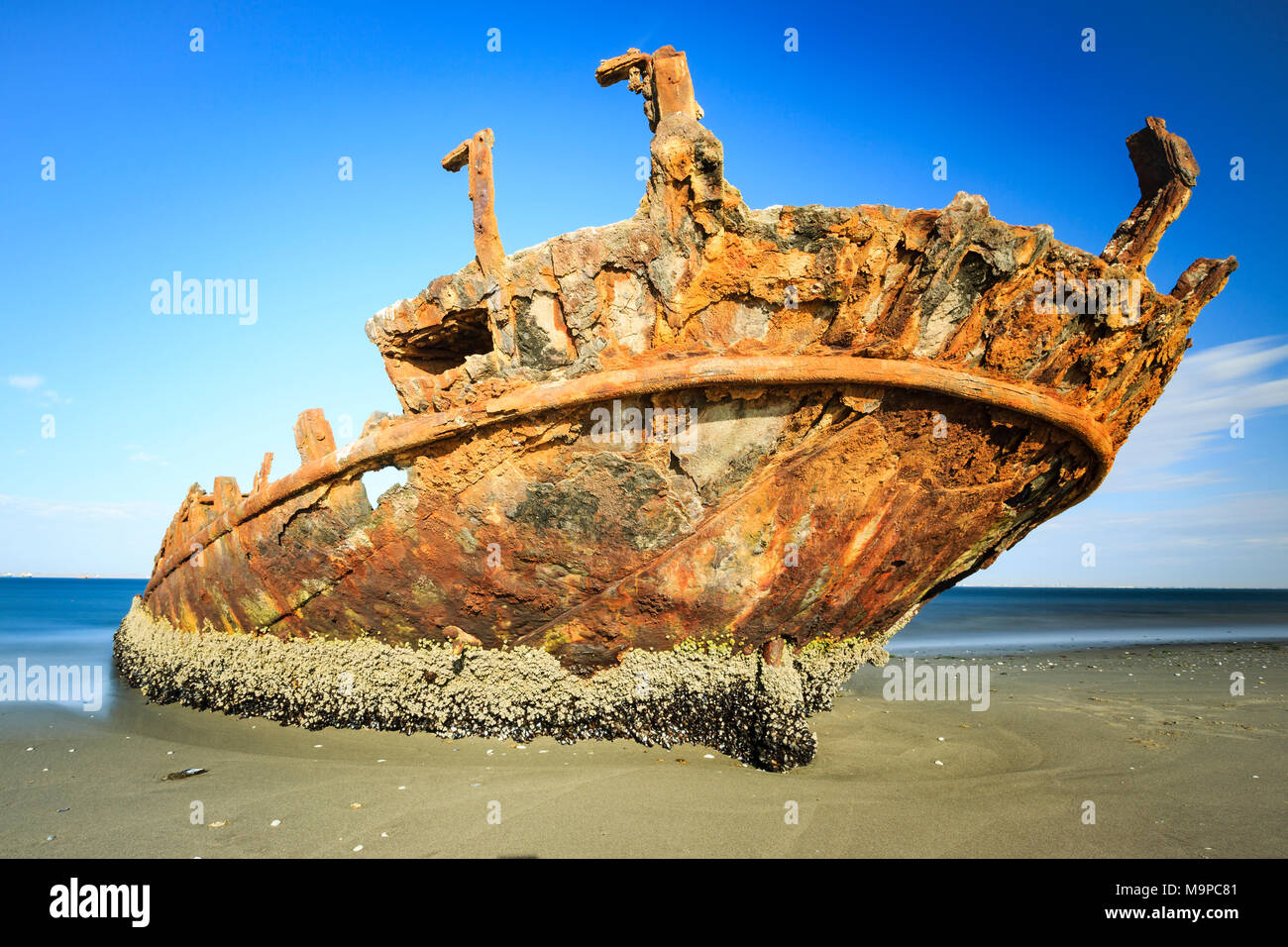 Rusty shipwreck on the beach, Pelican Point, Skeleton Coast, Erongo ...