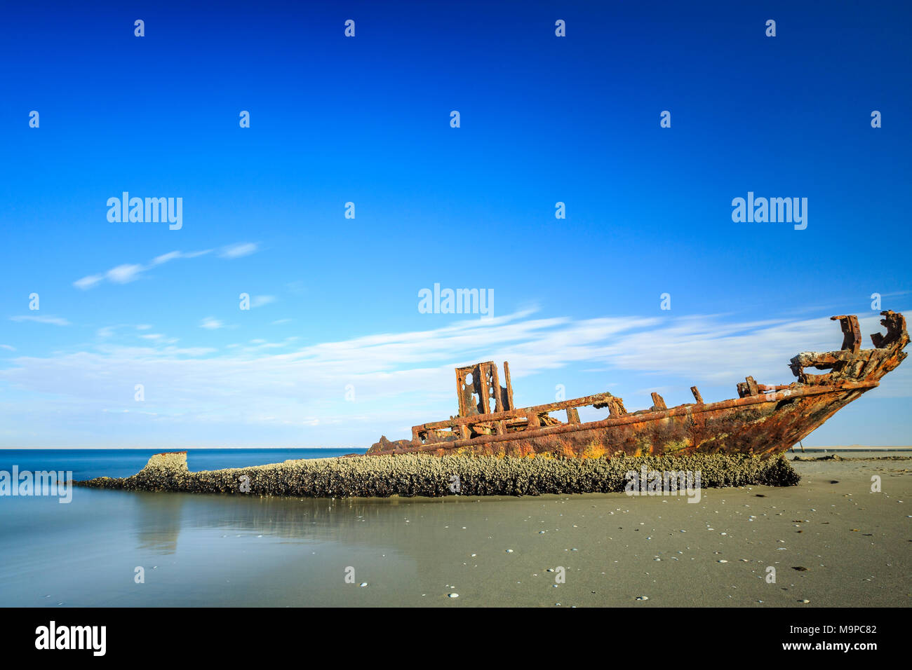 Rusty shipwreck on the beach, Pelican Point, Skeleton Coast, Erongo ...