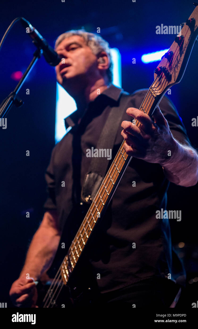 Jj burnel hi-res stock photography and images - Alamy