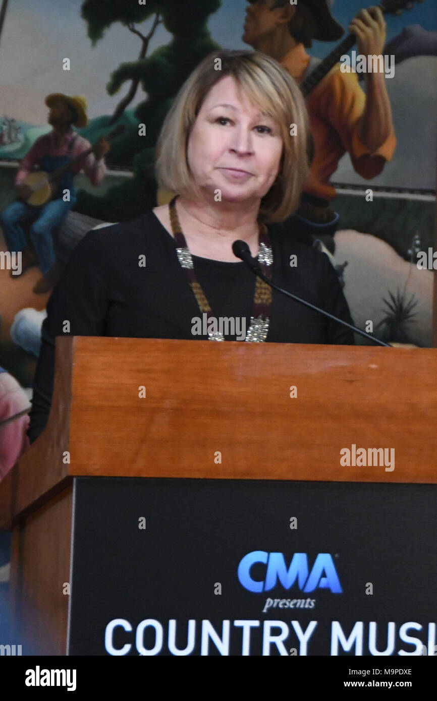 Sarah trahern hi-res stock photography and images - Alamy