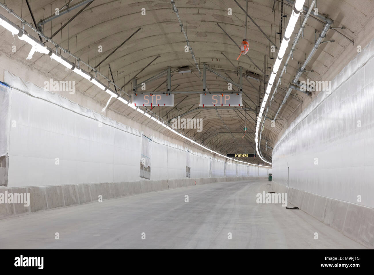 Seattle, Washington, USA. 27th Mar, 2018. The upper deck of the SR 99 ...