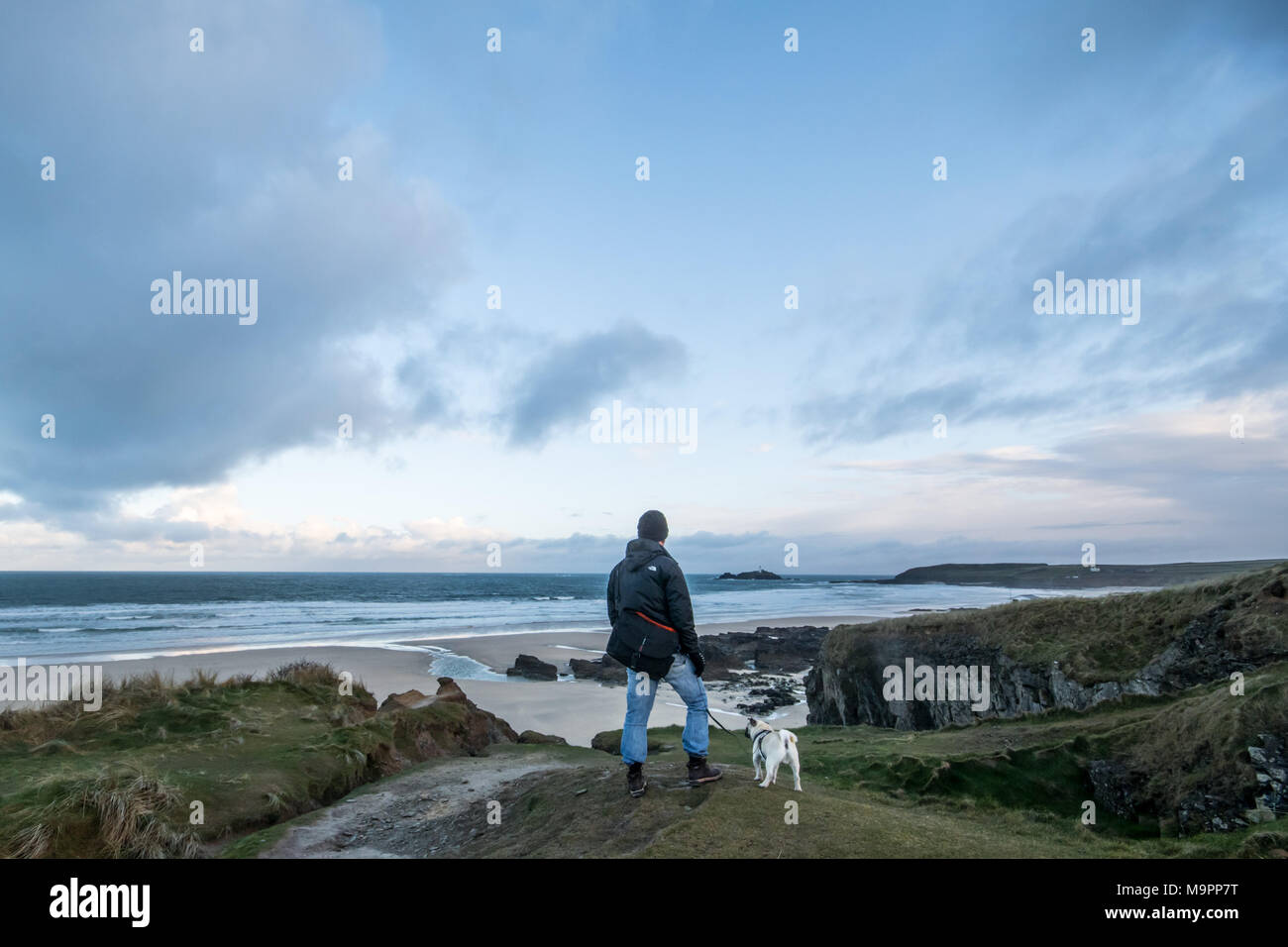 Hayle, Cornwall, UK. 28th March 2018. UK Weather. Cloudy start to the ...