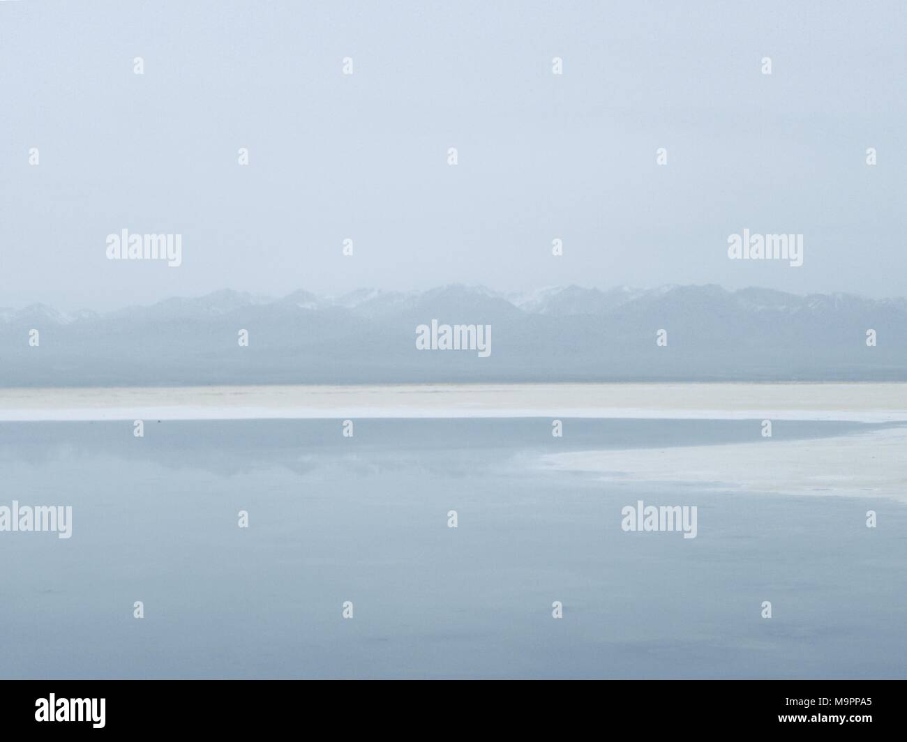 Qaidam basin landscape hi-res stock photography and images - Alamy