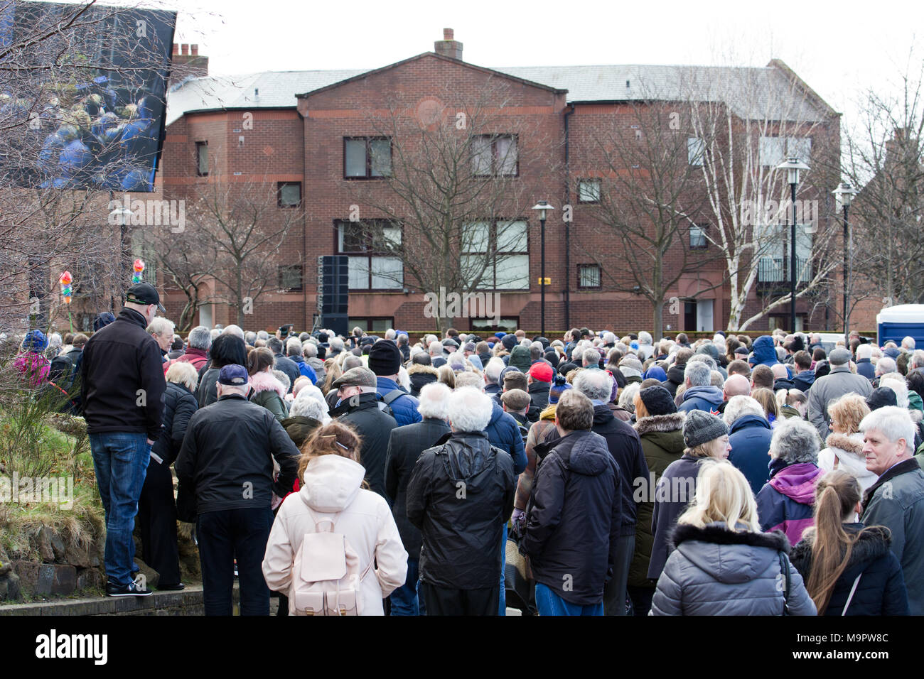 Anglican funeral service hi-res stock photography and images - Alamy