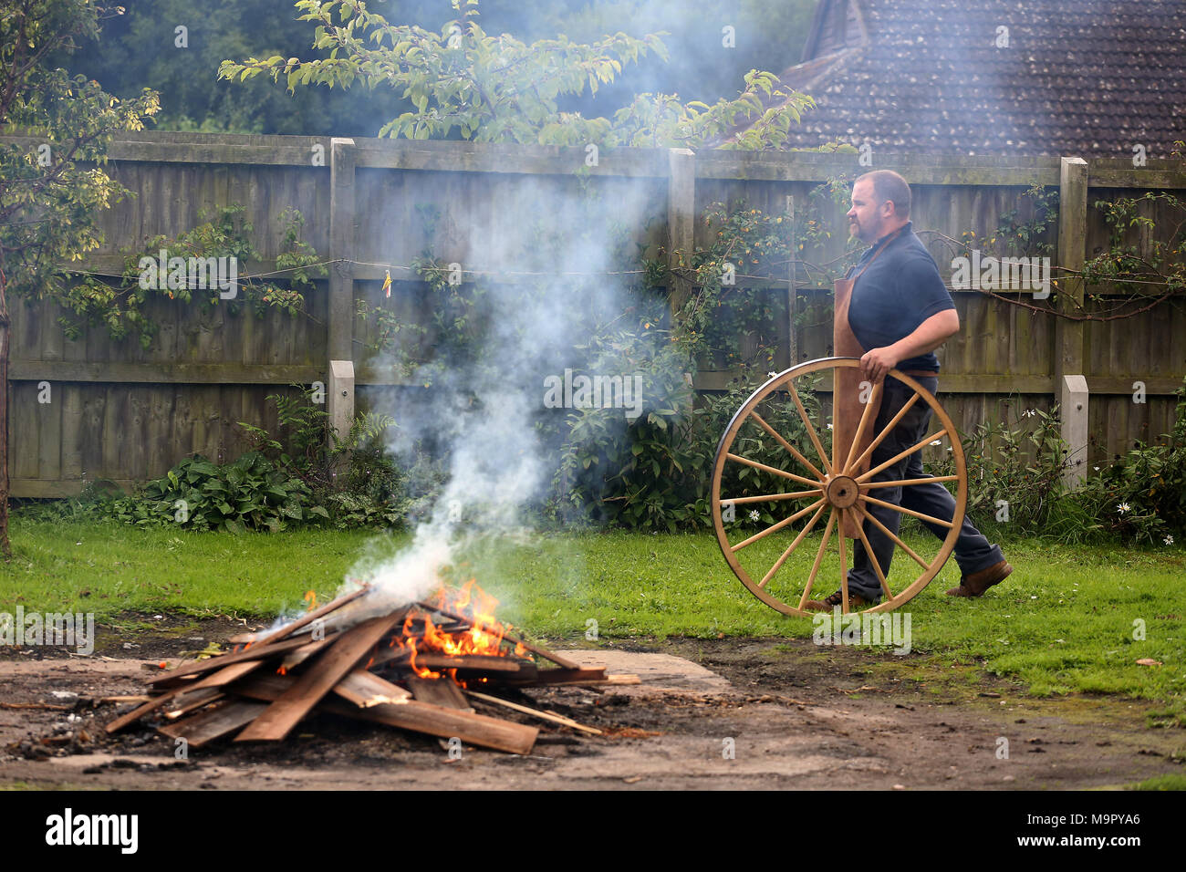Wheelwright craft hi-res stock photography and images - Alamy