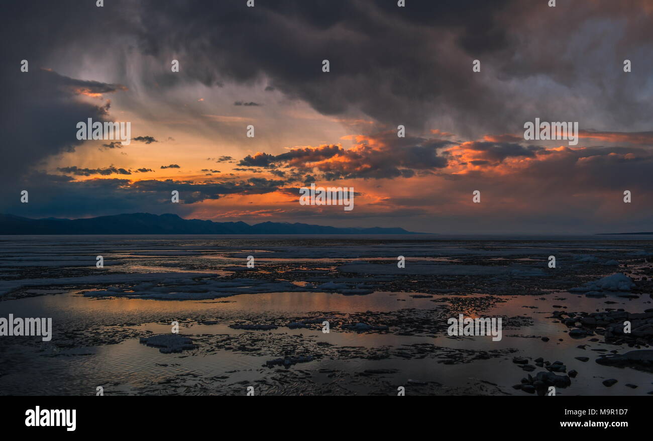 Khuvsgul hi-res stock photography and images - Alamy