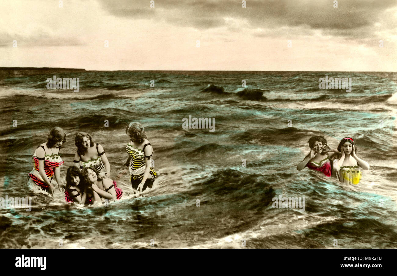 Sea bathing vintage hi-res stock photography and images - Alamy