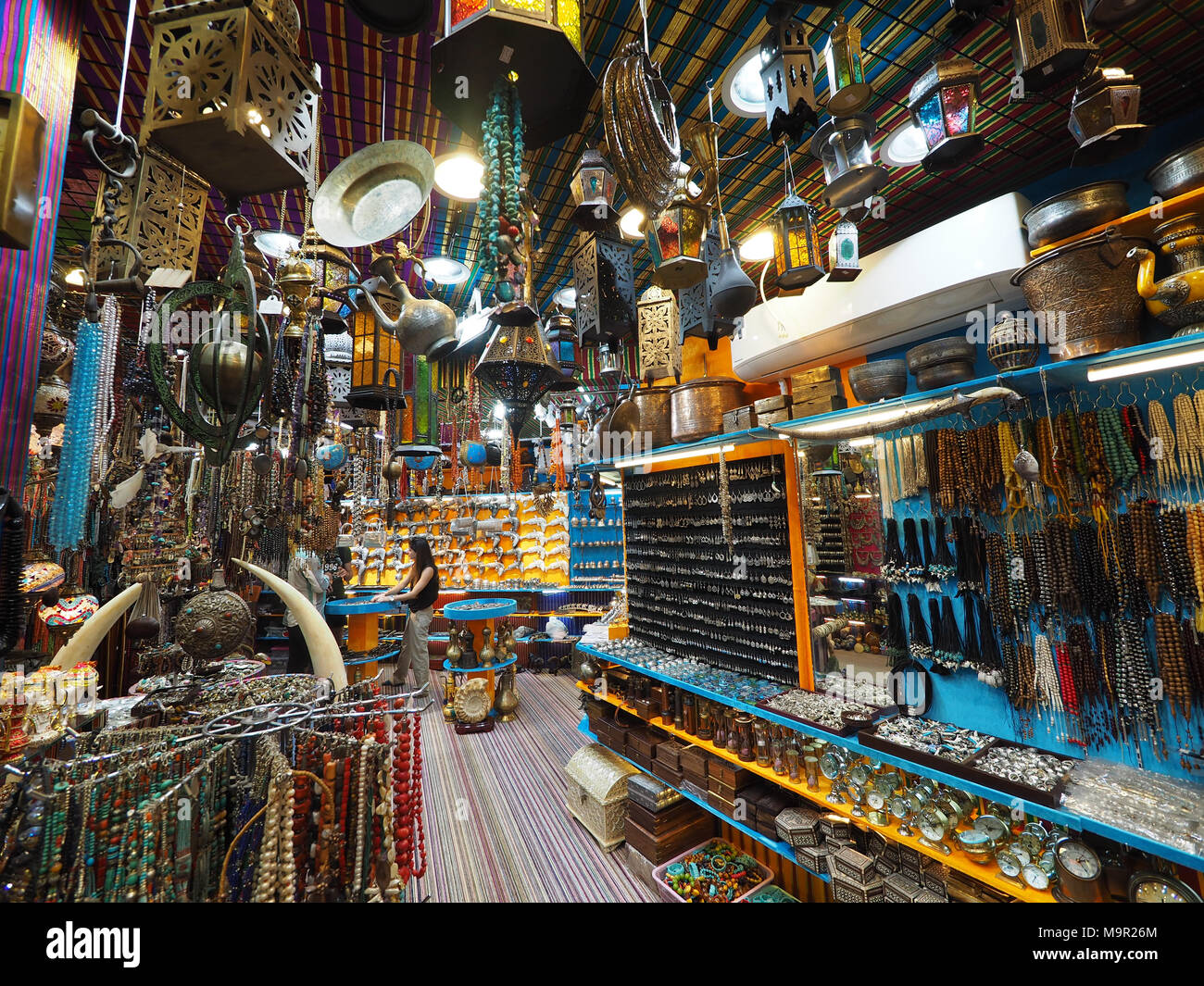 Shop with traditional crafts and souvenirs, souk of Matrah, Muscat ...