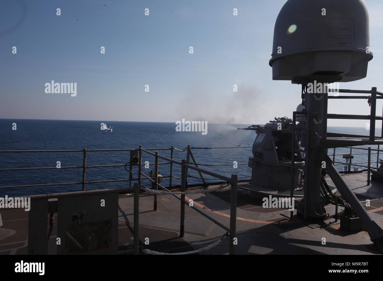 180324-N-KL769-342 ATLANTIC OCEAN (Mar. 24, 2018) USS Gunston Hall (LSD ...