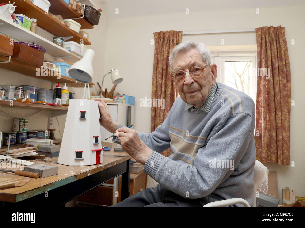 One britains two oldest men hi-res stock photography and images - Alamy