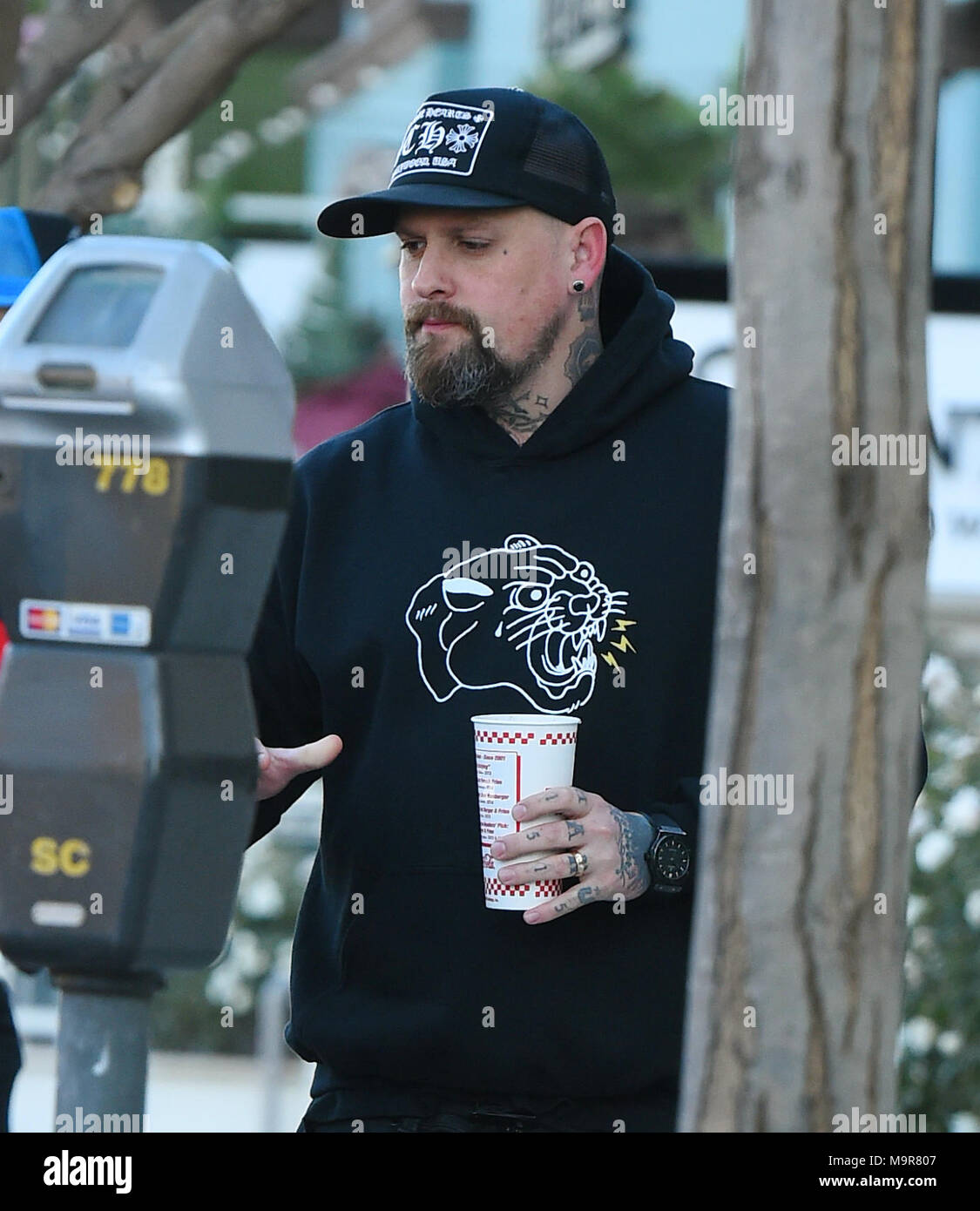 Joel Madden and and his son Sparrow meet Benji Madden for Five Guys in ...