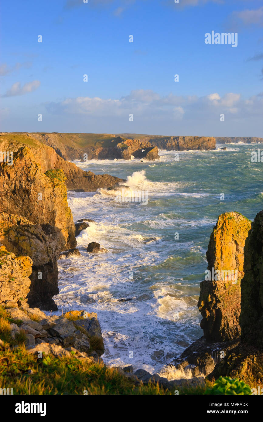 Sea headland hi-res stock photography and images - Alamy