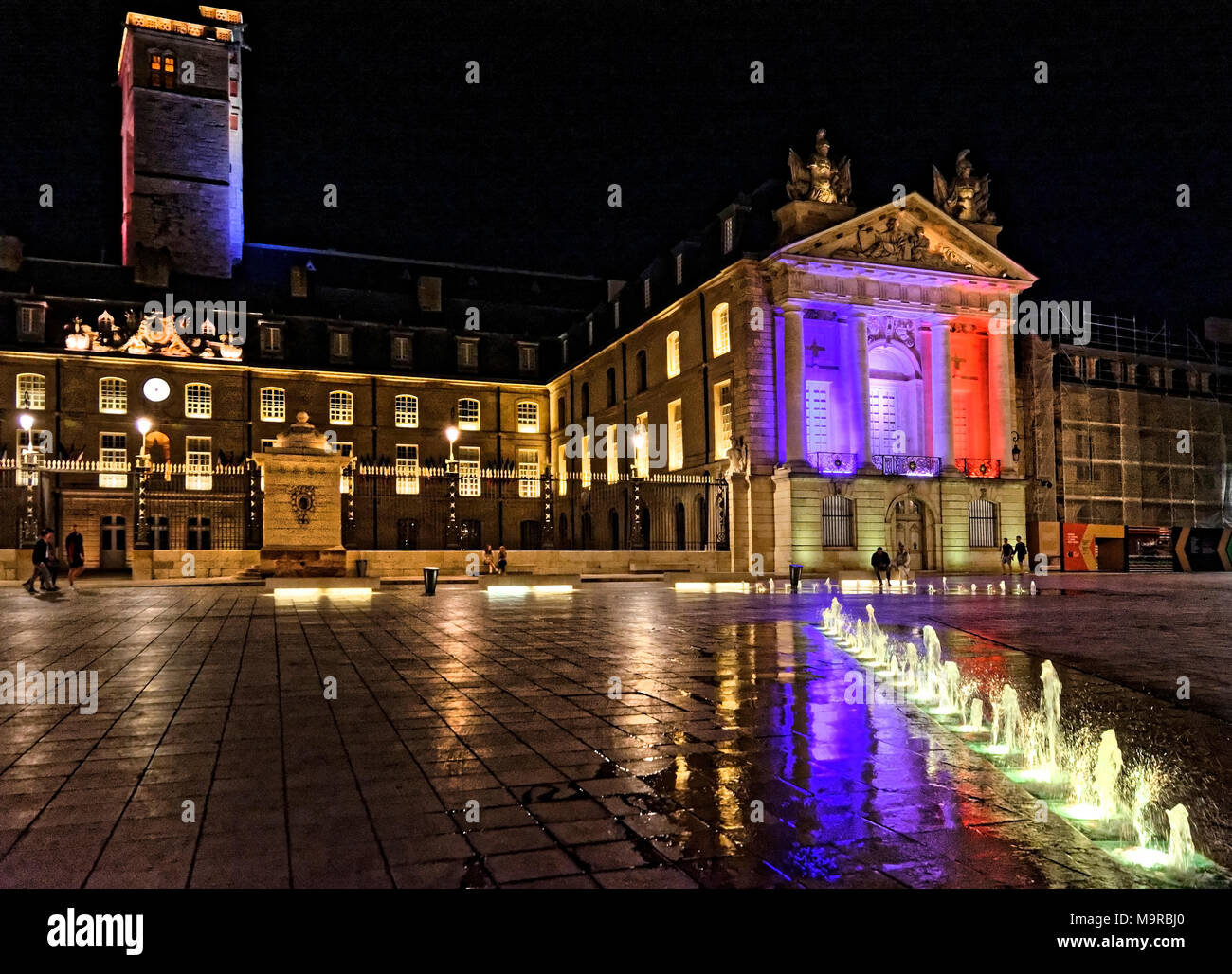 Night-time in the Place Liberacion, Dijon, Burgundy with fountains and ...